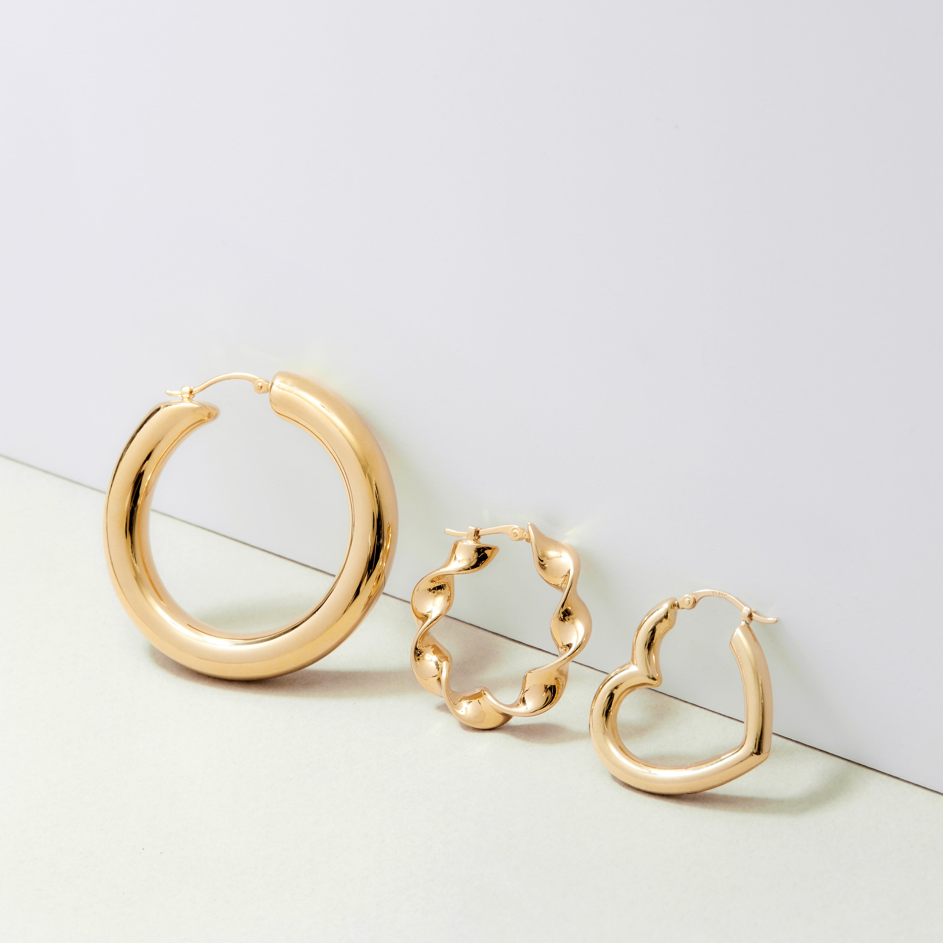 Heart Helium Hoops – Ariel Gordon